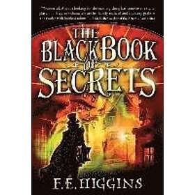 F E Higgins: Black Book Of Secrets - Sammenlign priser hos Prisjakt