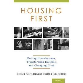 Deborah Padgett: Housing First - Sammenlign priser hos Prisjakt